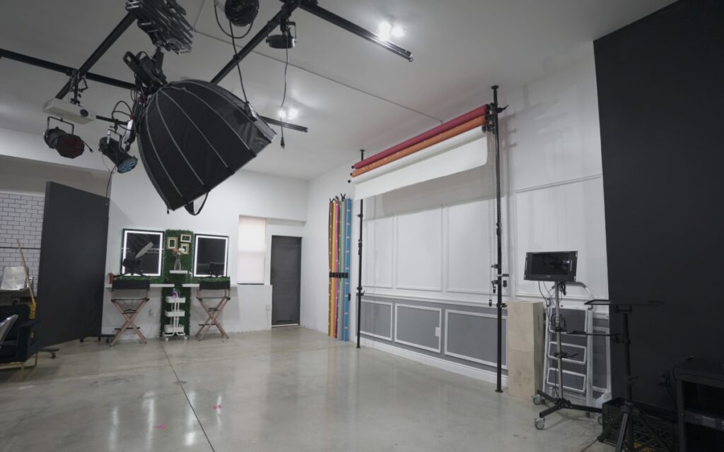 Booking – BECOME MEDIA STUDIO